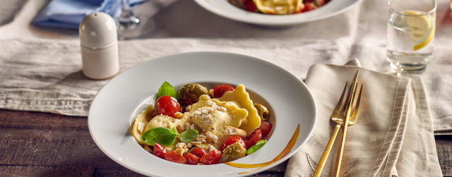 Ravioli mit geschmorten Tomaten und Grissini - Rezept | LIDL Kochen