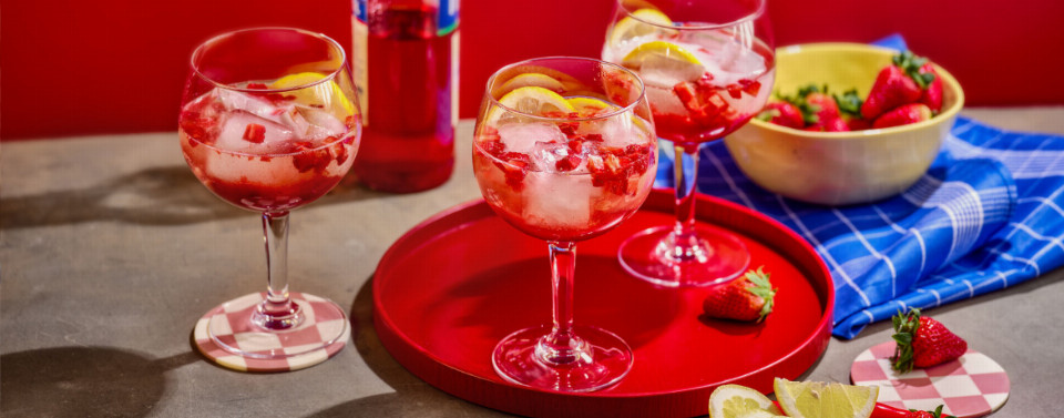 Erdbeer-Spritz mit Bitterol und Prosecco - Rezept | LIDL Kochen