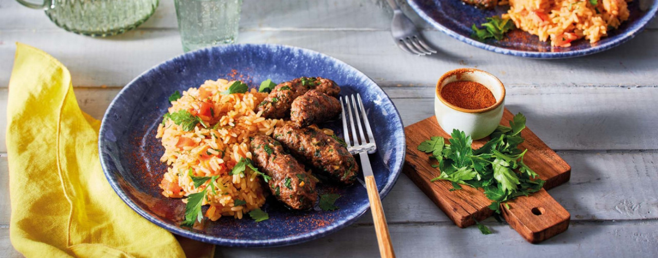 Cevapcici mit Tomatenreis - Rezept | LIDL Kochen